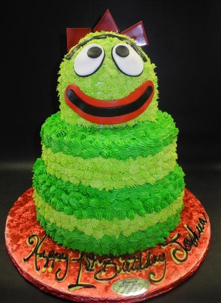 Brobee Cream Birthday Cake - B0754 – Circo's Pastry Shop