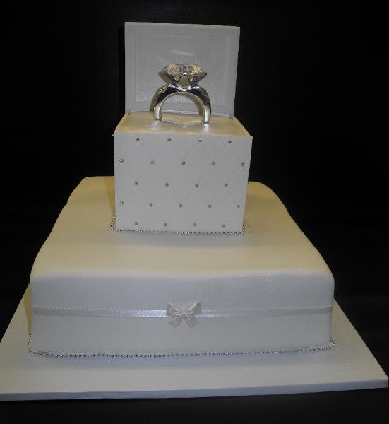 Engagement Ring Box Fondant Cake - W137 – Circo's Pastry Shop